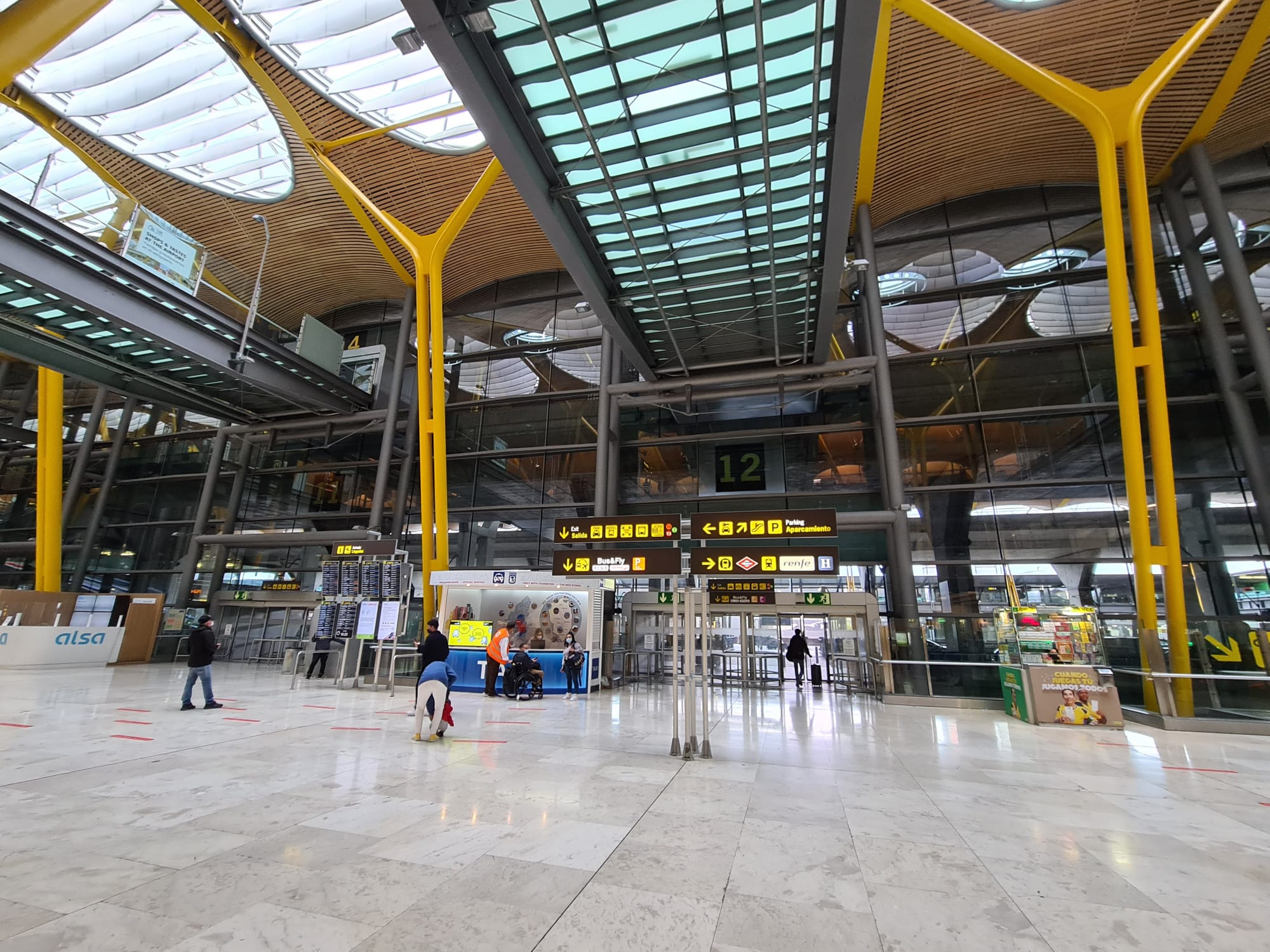 The airport of Madrid Barajas, one of the 10 best in the world.